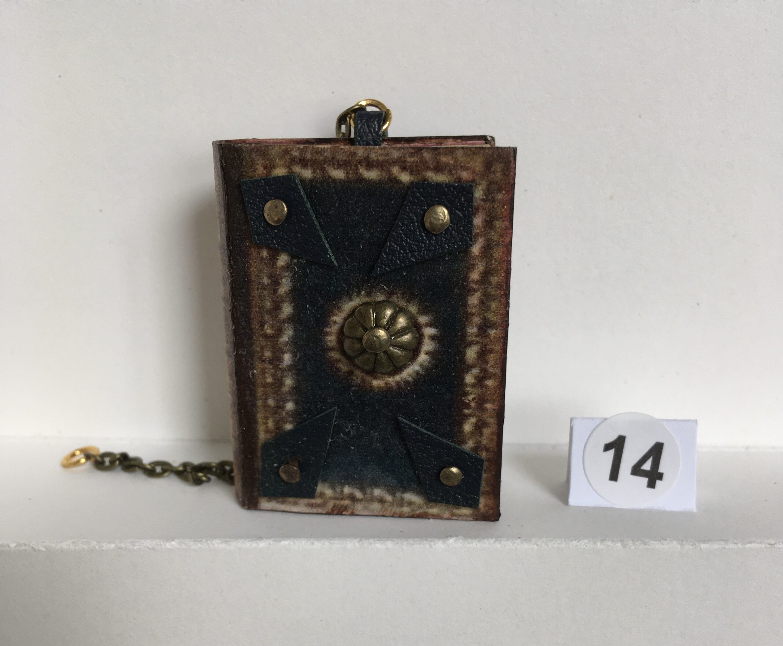 Medieval Manuscript 14 - Arch House Miniatures